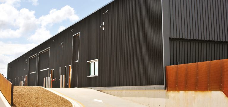 Shadowline® 305 Non-Cyclonic - Specifying Fielders